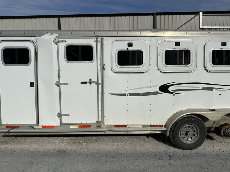 Salvage 2003 Exiss Aluminum Horse Trailer | X2 BUILDERS