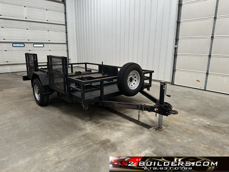 Salvage 2009 C/S Trailer | X2 BUILDERS