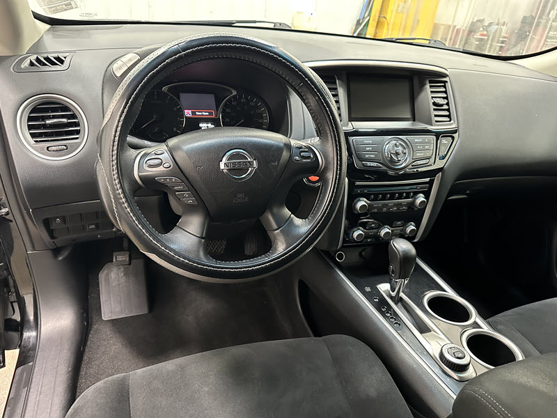 Salvage 2015 Nissan Pathfinder SV | X2 BUILDERS
