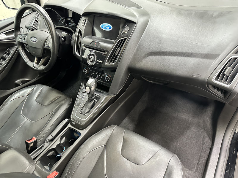 Salvage 2016 Ford Focus Titanium | X2 BUILDERS