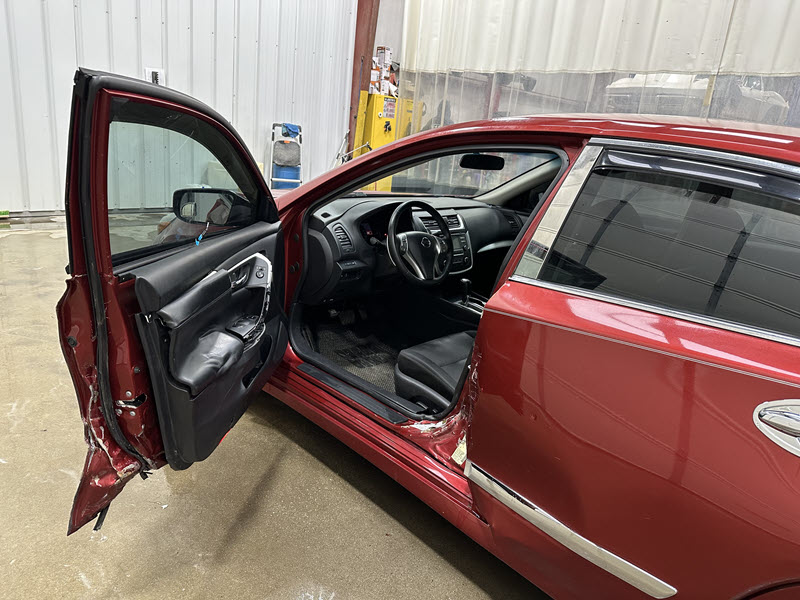 Salvage 2016 Nissan Altima 2.5SR | X2 BUILDERS