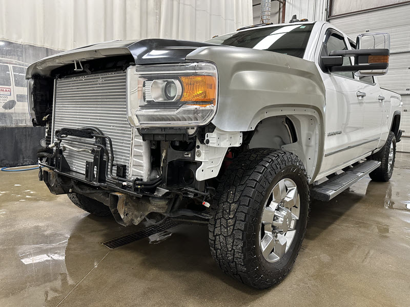 Salvage 2019 GMC Sierra 2500HD SLT Z71 4x4 Diesel | X2 BUILDERS