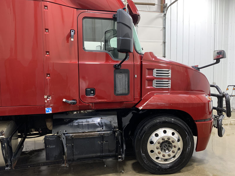 Salvage 2019 Mack Anthem Semi | X2 BUILDERS