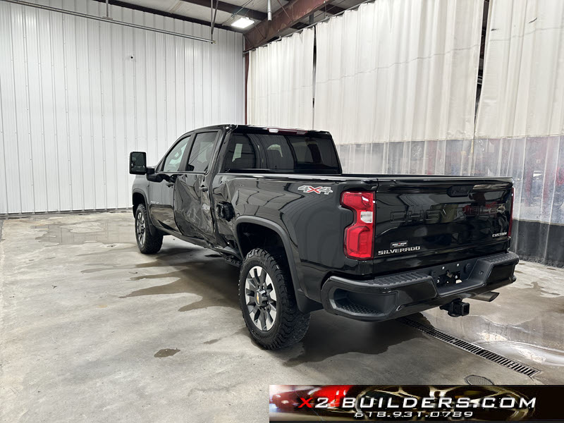 Salvage 2021 Chevrolet Silverado K2500 Custom 4x4 | X2 BUILDERS