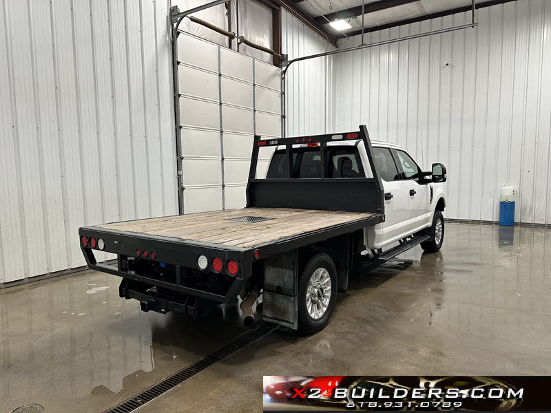 Salvage 2021 Ford F-350 XLT Super Duty Flatbed 4x4 | X2 BUILDERS