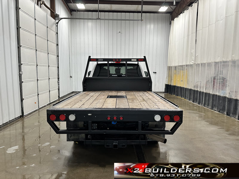 Salvage 2021 Ford F-350 XLT Super Duty Flatbed 4x4 | X2 BUILDERS