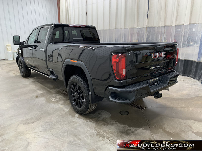 Salvage 2022 GMC Sierra K2500HD Denali | X2 BUILDERS