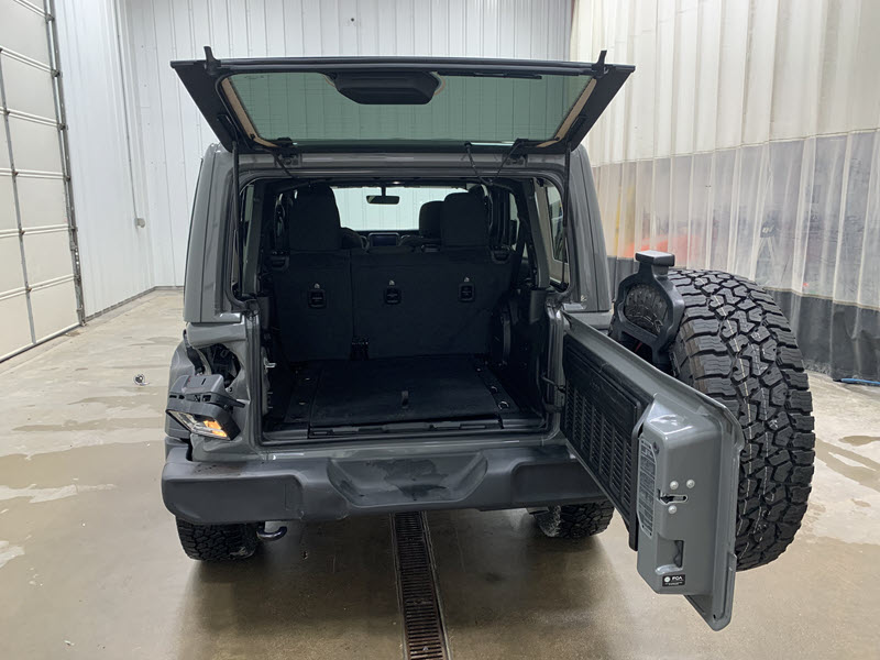 Salvage 2022 Jeep Wrangler Unlimited Sport S 4x4 | X2 BUILDERS