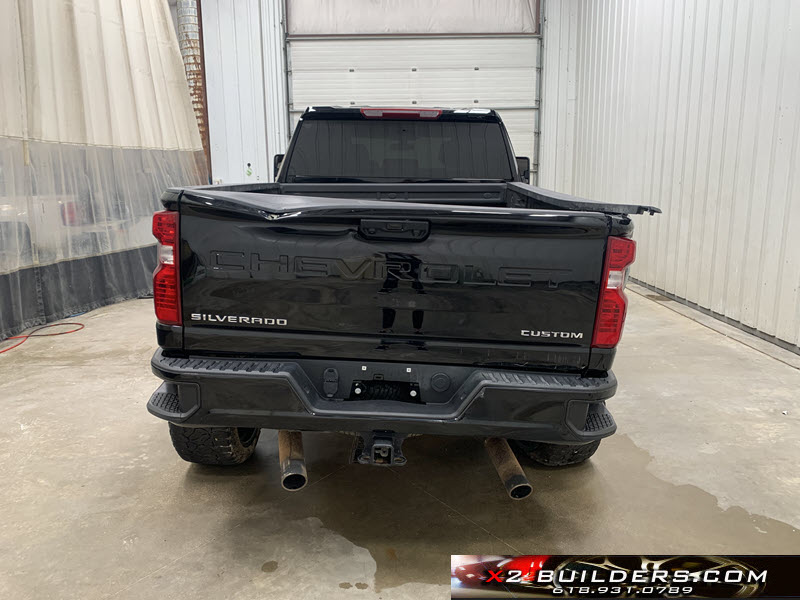 Salvage 2023 Chevrolet Silverado K2500 HD Custom 4x4 | X2 BUILDERS